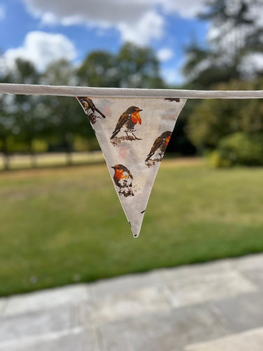 Robin Beige Bird Vintage Flag Fabric Realistic Bunting Decor Decoratio ...