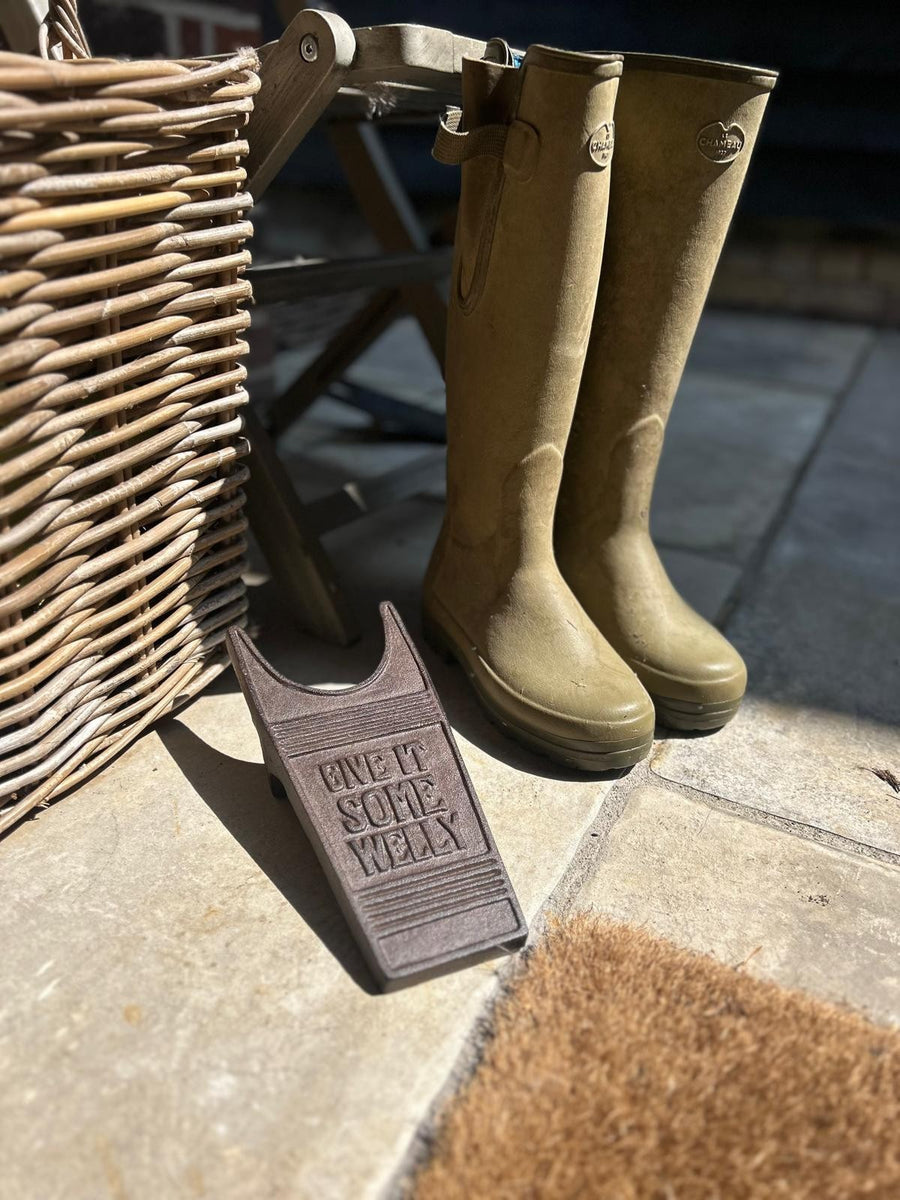 Cast Iron Boot Jack Give It Some Welly Garden Vintage Giftwear Gift Ou ...